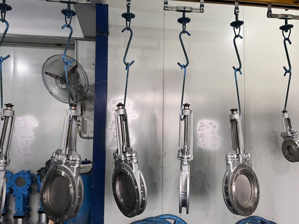 Pneumatic Gate vs Knife Gate Valves: Key Actuator Differences - Control ...